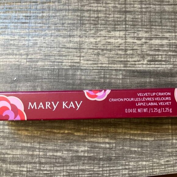 Mary Kay | Makeup | Nib Mary Kay Velvet Lip Crayon In Visionary Pink ...